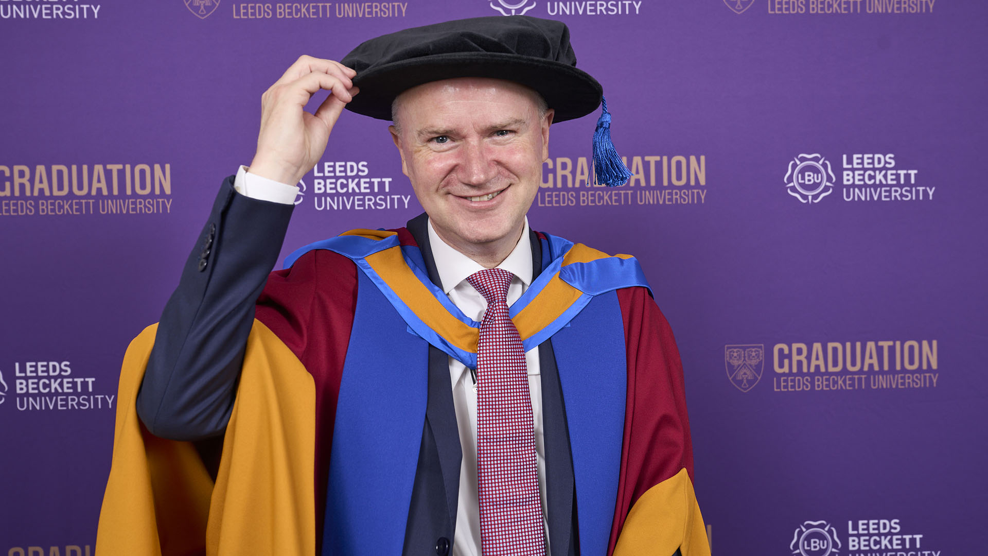 Tom Riordan CBE receives honorary doctorate from Leeds Beckett ...